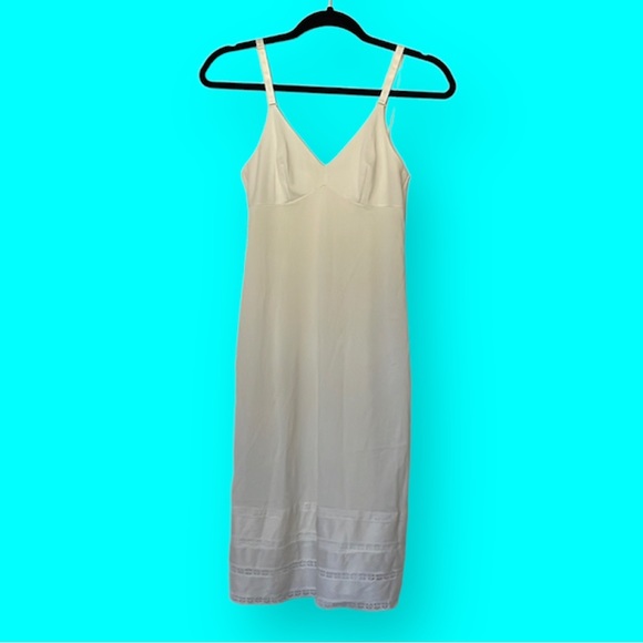 Vintage | Intimates & Sleepwear | Vintage Gossard Full White Slip 32 ...